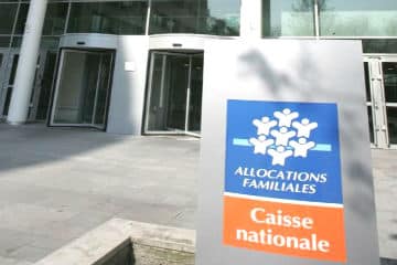 Signature de la convention d'objectifs et de gestion entre l'État et la ...